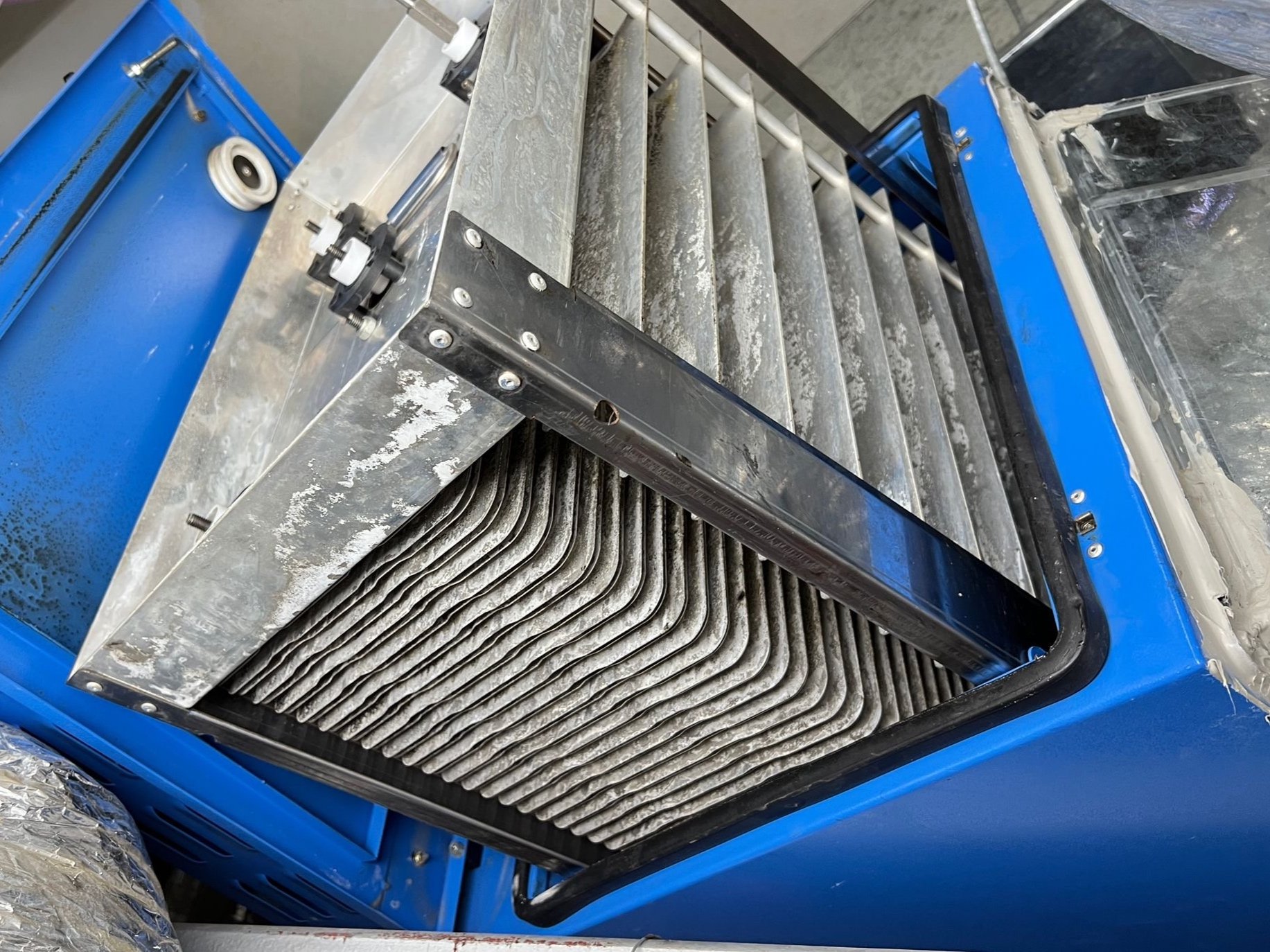 Exhaust Cleaning - Homeland Design.